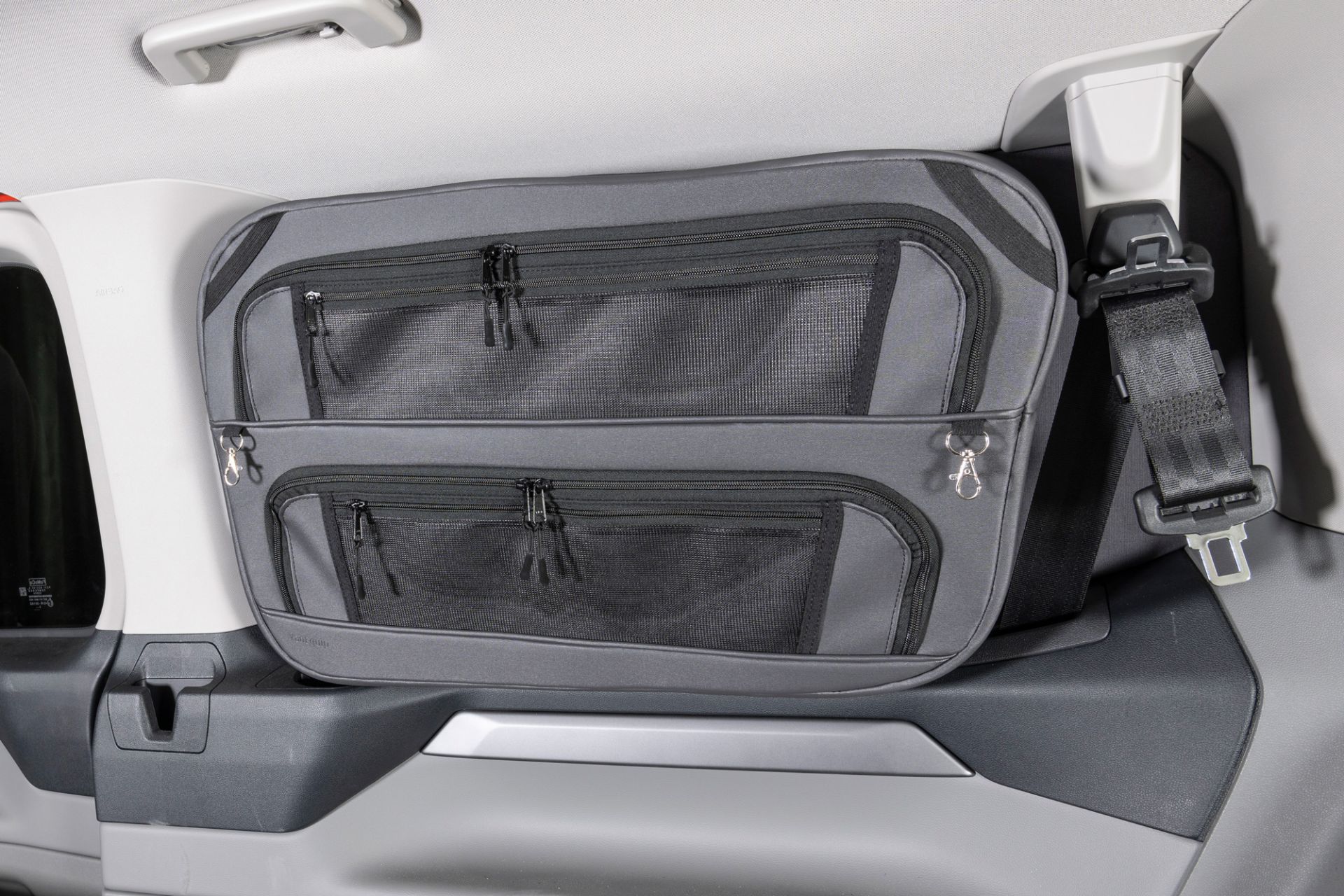 Fensterpacktasche mit Paneel für VW Caravelle/Ford V710 in anthrazit