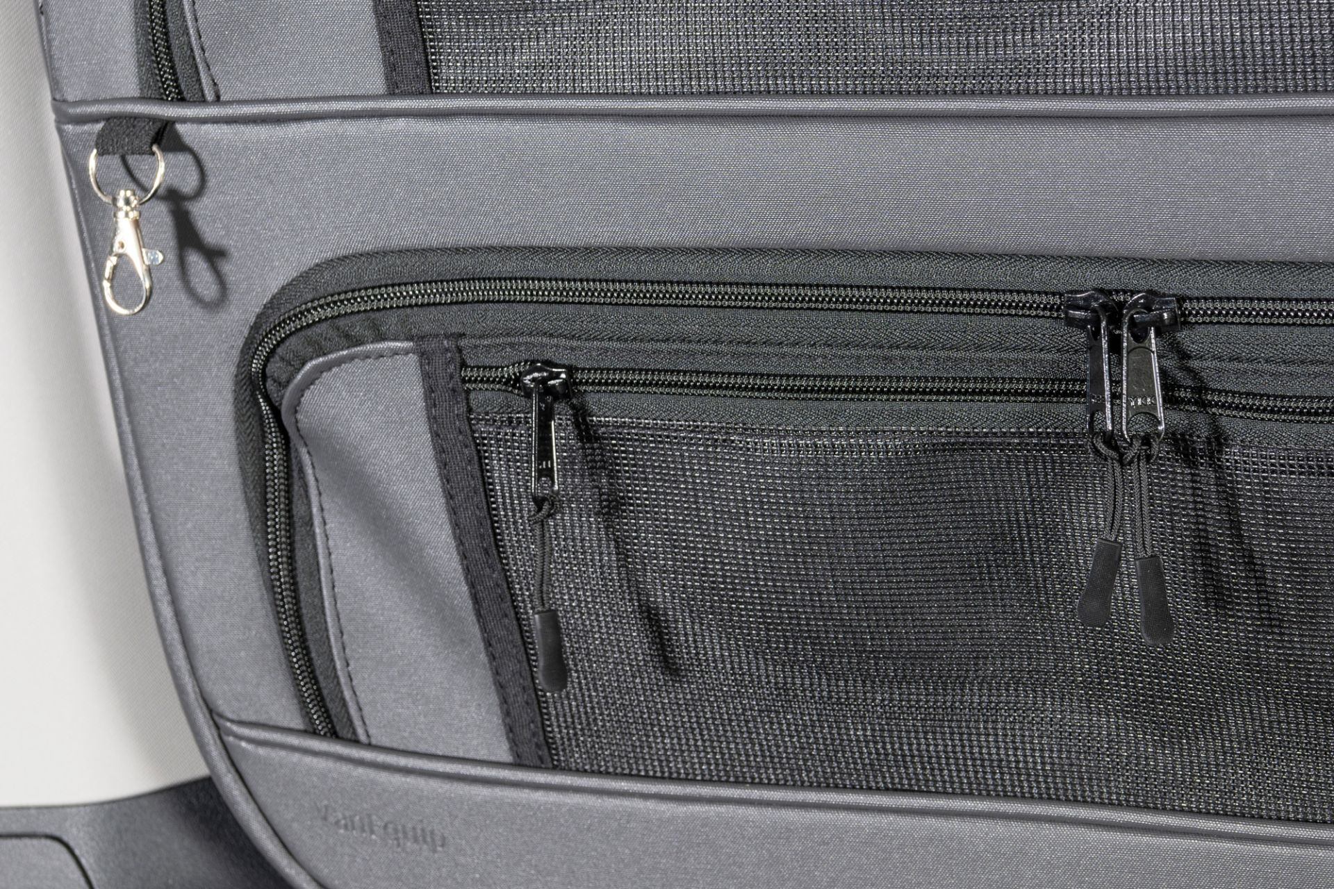 Fensterpacktasche mit Paneel für VW Caravelle/Ford V710 in anthrazit