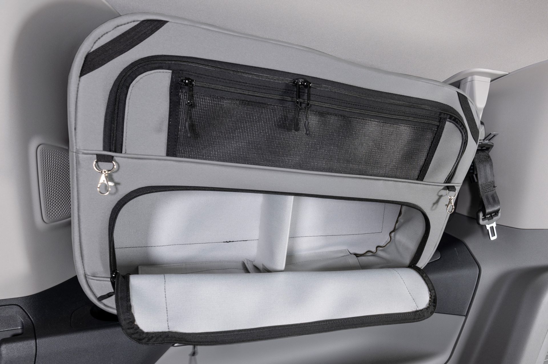 Fensterpacktasche mit Paneel für VW Caravelle/Ford V710 in hellgrau