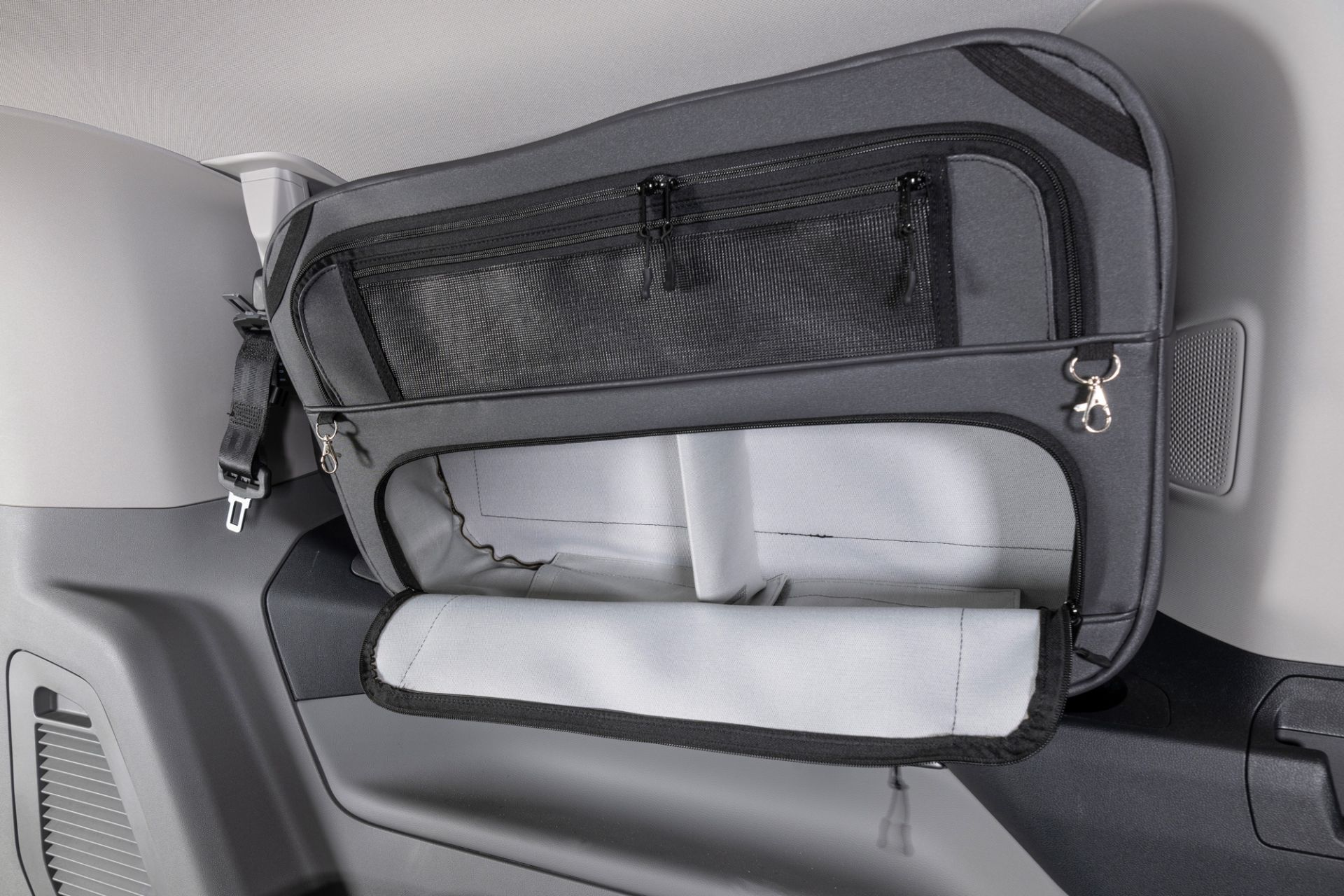 Fensterpacktasche mit Paneel für VW Caravelle/Ford V710 in anthrazit